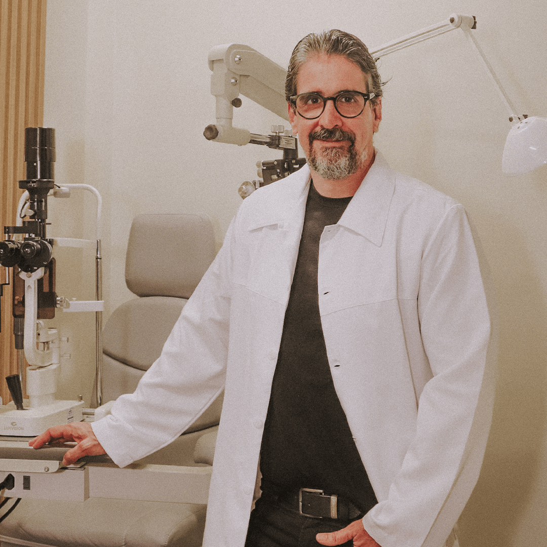 Especialistas – Oftalmo Clínicas